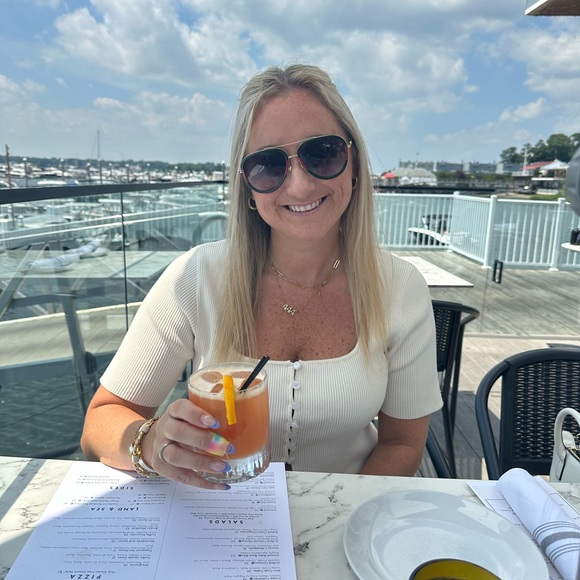 Alyssa's Closet (@alyssa_sydell) | Poshmark